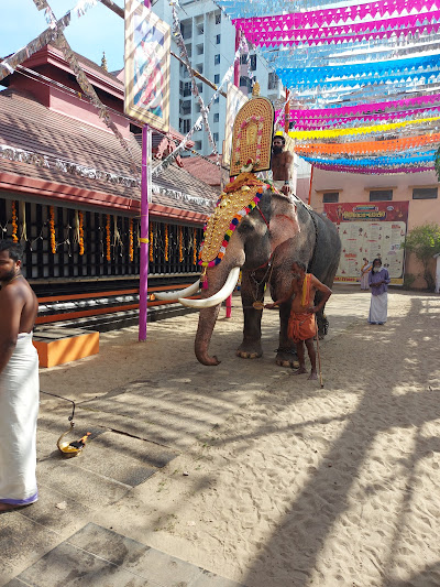 Thalappoli Mahotsavam 2026 | Valanjambalam Devi Temple Ernakulam